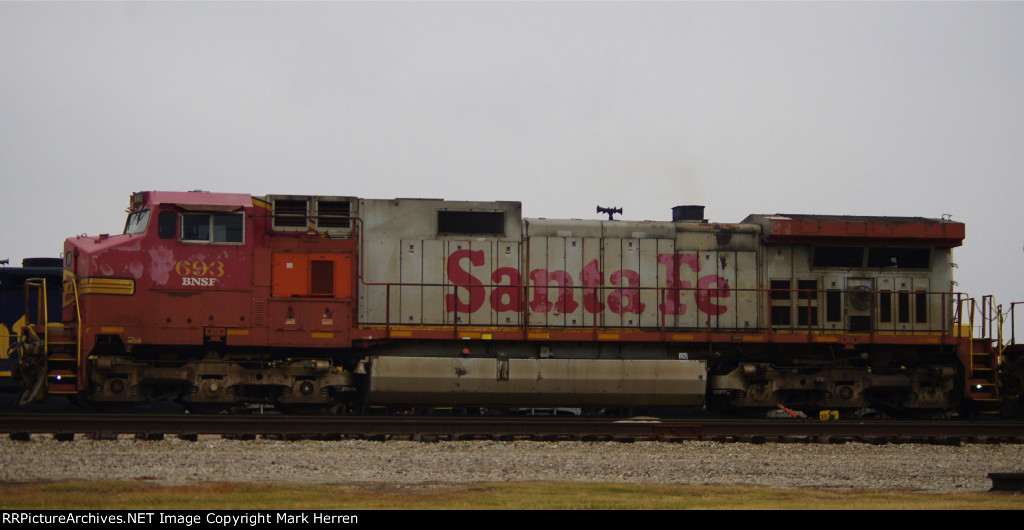 BNSF 693
